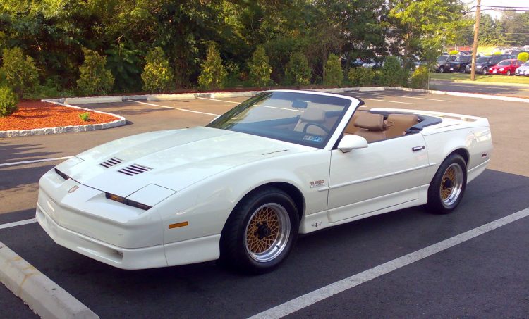 Pontiac Firebird, 1982-2002 - Year-by-Year: Engines, Specs & More