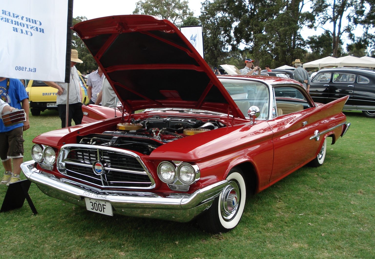 Chrysler 300 - Learn All About the First American Muscle Car
